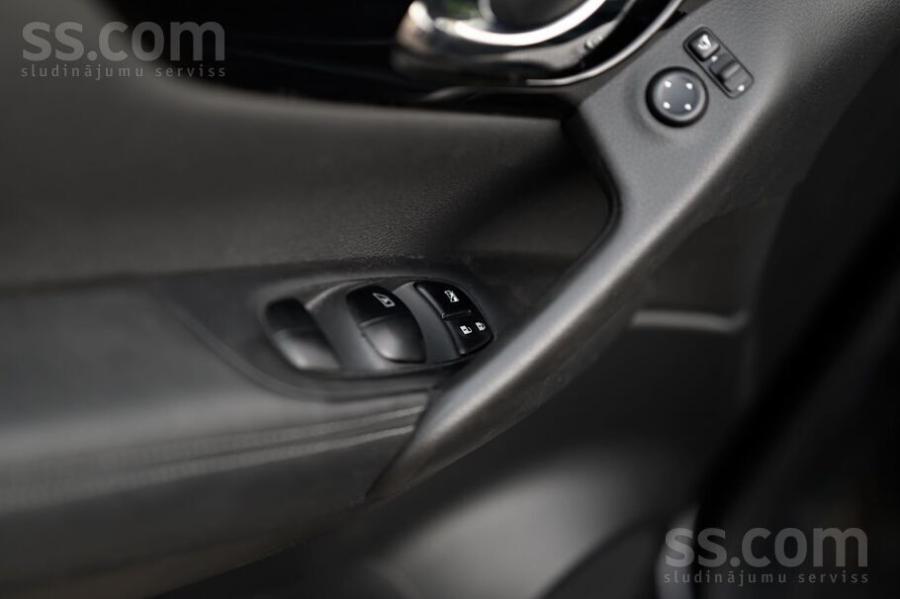 Melns Nissan Qashqai 2017 Dobele, ar dzinēja tilpumu 1.20 L un nobraukumu 111 tūkst. km par 8500 €, foto 15 vietnē AUTOMOTO.COM.LV