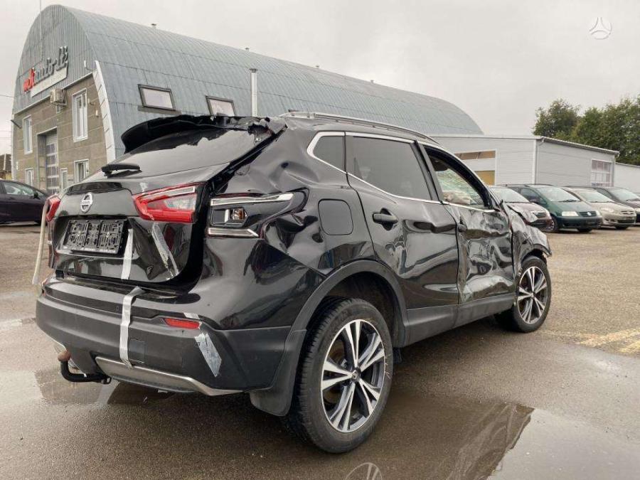 Melns Nissan Qashqai 2018 Radviliškis, ar dzinēja tilpumu 1.46 L un nobraukumu 46 tūkst. km par 5950 €, foto 2 vietnē AUTOMOTO.COM.LV