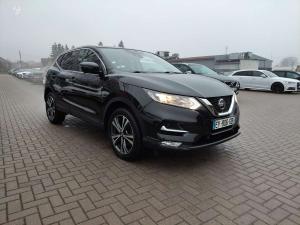Melns Nissan Qashqai 2018 Tauragė, ar dzinēja tilpumu 1.20 L un nobraukumu 120 tūkst. km par 10200 €, foto  vietnē AUTOMOTO.COM.LV