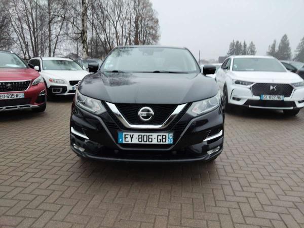 Black Nissan Qashqai 2018 in Taurage, with an engine capacity of 1.20 L and mileage of 120 thousand km for 10200 €, photo 2 on AUTOMOTO.COM.LV