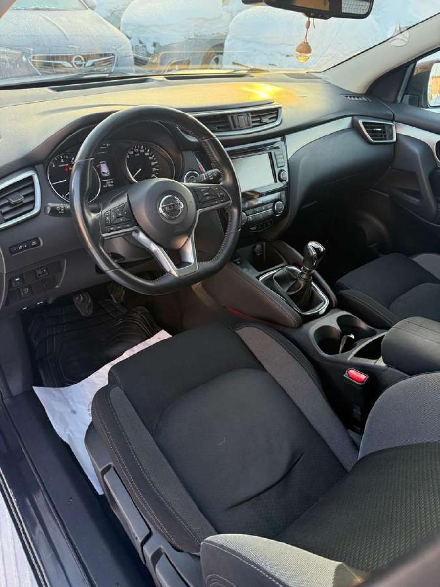 Melns Nissan Qashqai 2018 Viļņa, ar dzinēja tilpumu 1.20 L un nobraukumu 163 tūkst. km par 10700 €, foto 9 vietnē AUTOMOTO.COM.LV