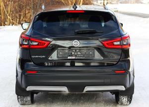 Black Nissan Qashqai 2018 in Kretinga, with an engine capacity of 1.20 L and mileage of 135 thousand km for 13099 €, photo 15 on AUTOMOTO.COM.LV