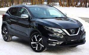 Black Nissan Qashqai 2018 in Petrikaiciai, with an engine capacity of 1.20 L and mileage of 135 thousand km for 13099 €, photo 2 on AUTOMOTO.COM.LV