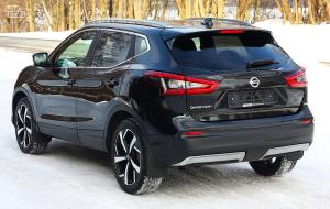 Black Nissan Qashqai 2018 in Petrikaiciai, with an engine capacity of 1.20 L and mileage of 135 thousand km for 13099 €, photo 12 on AUTOMOTO.COM.LV
