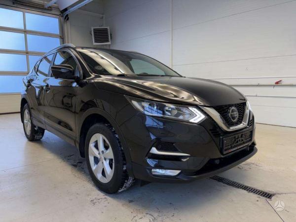 Black Nissan Qashqai 2018 in Radviliskis, with an engine capacity of 1.46 L and mileage of 109 thousand km for 13750 €, photo 2 on AUTOMOTO.COM.LV