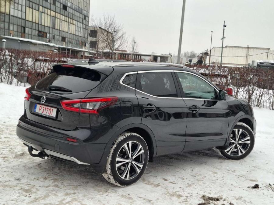 Melns Nissan Qashqai 2018 Viļņa, ar dzinēja tilpumu 1.20 L un nobraukumu 159 tūkst. km par 10200 €, foto 2 vietnē AUTOMOTO.COM.LV