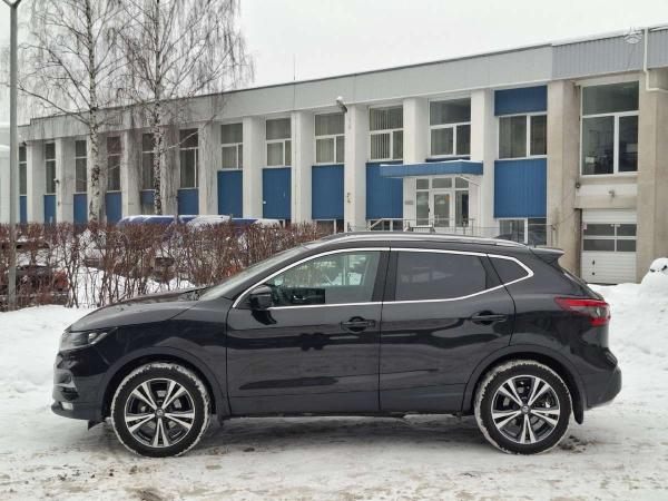 Black Nissan Qashqai 2018 in Vilnius, with an engine capacity of 1.20 L and mileage of 159 thousand km for 10200 €, photo 7 on AUTOMOTO.COM.LV