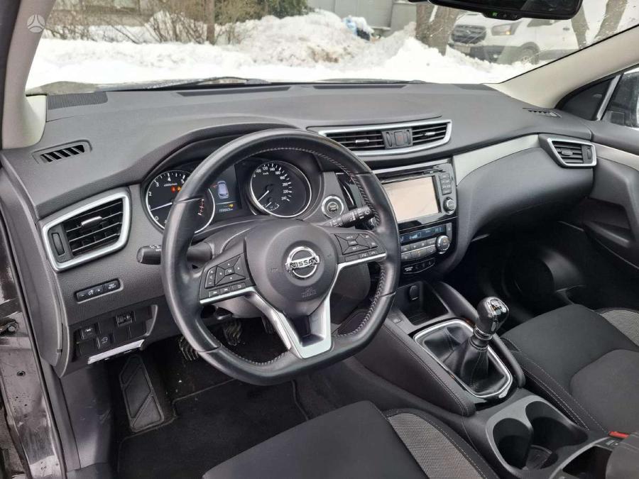 Melns Nissan Qashqai 2018 Viļņa, ar dzinēja tilpumu 1.20 L un nobraukumu 159 tūkst. km par 10200 €, foto 14 vietnē AUTOMOTO.COM.LV