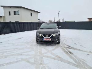 Black Nissan Qashqai 2018 in Alytus, with an engine capacity of 1.46 L and mileage of 125 thousand km for 7900 €, photo 6 on AUTOMOTO.COM.LV