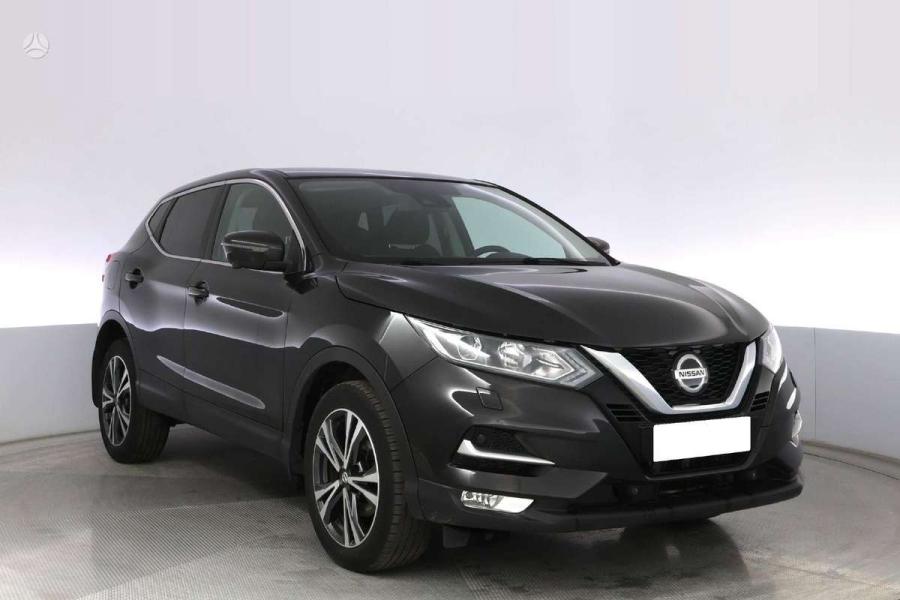 Black Nissan Qashqai 2018 in Kaunas, with an engine capacity of 1.20 L and mileage of 109 thousand km for 11100 €, photo 1 on AUTOMOTO.COM.LV