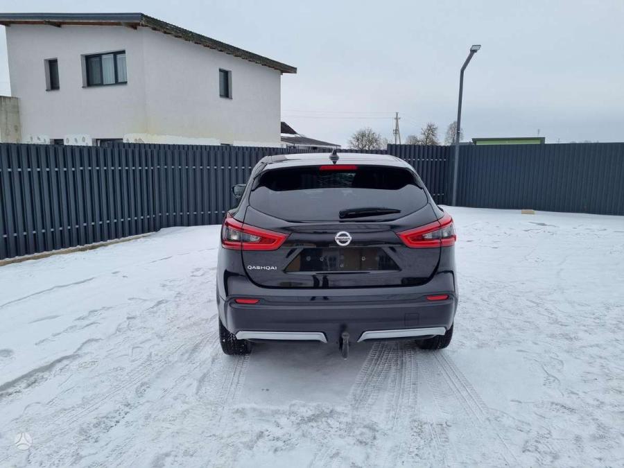 Melns Nissan Qashqai 2018 Alīta, ar dzinēja tilpumu 1.46 L un nobraukumu 125 tūkst. km par 7900 €, foto 6 vietnē AUTOMOTO.COM.LV