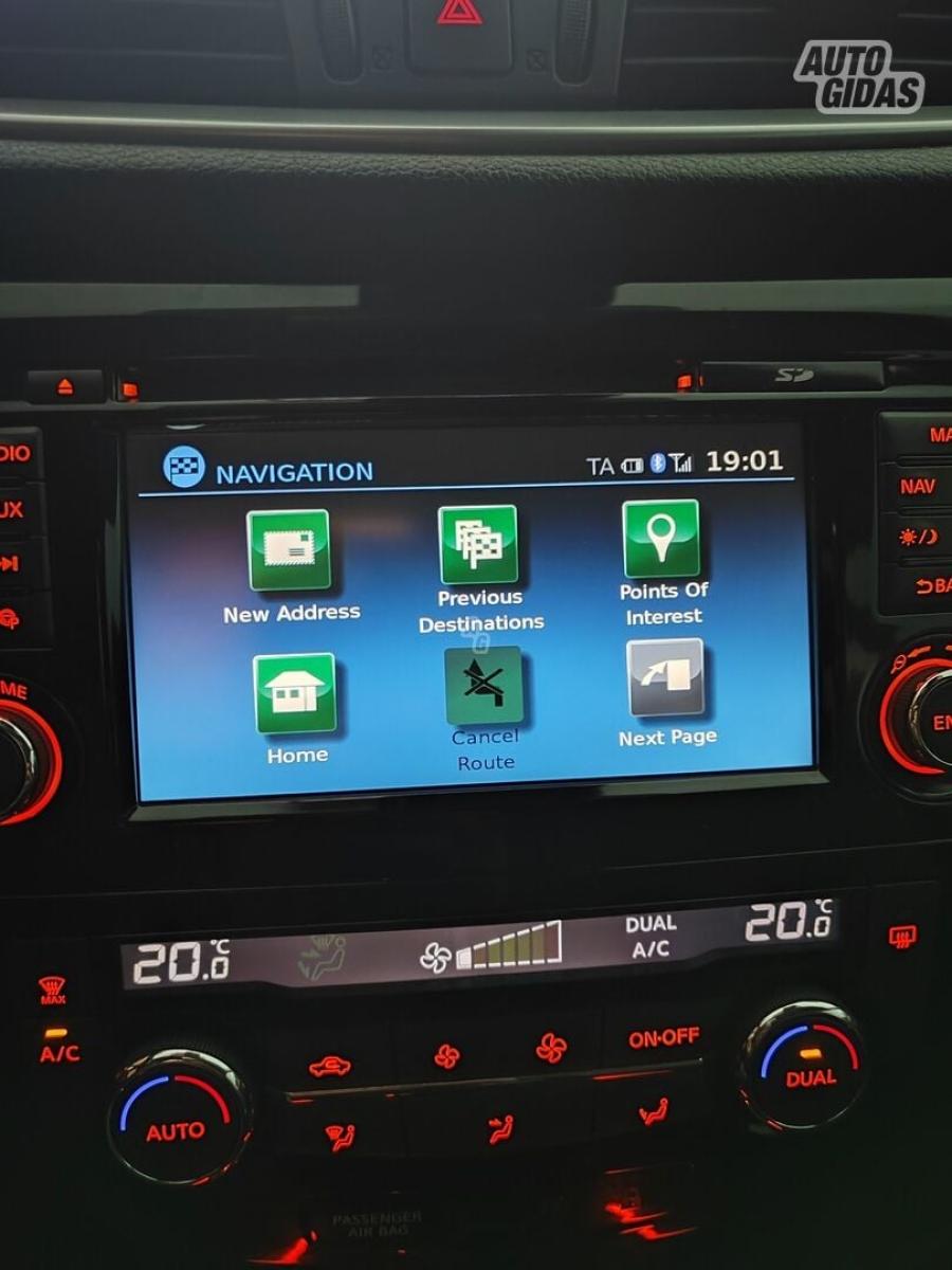 Black Nissan Qashqai 2018 in Panevezys, with an engine capacity of 1.20 L and mileage of 111 thousand km for 11300 €, photo 8 on AUTOMOTO.COM.LV