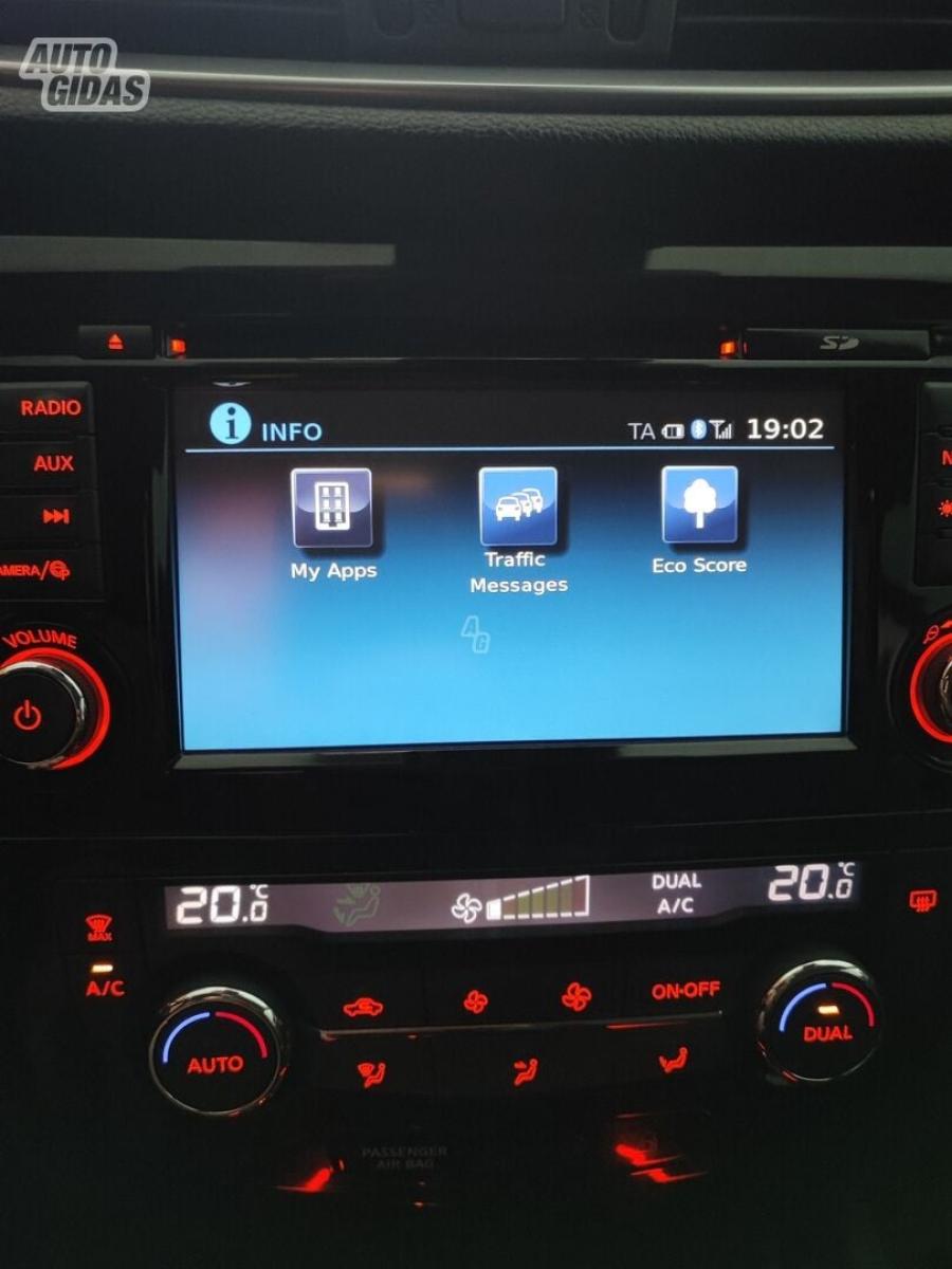 Black Nissan Qashqai 2018 in Panevezys, with an engine capacity of 1.20 L and mileage of 111 thousand km for 11300 €, photo 9 on AUTOMOTO.COM.LV