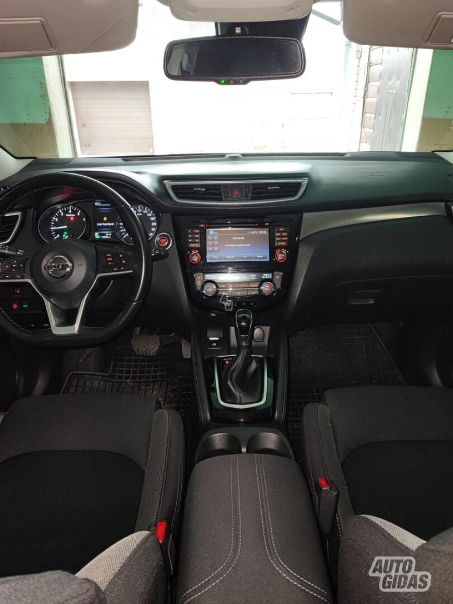 Black Nissan Qashqai 2018 in Panevezys, with an engine capacity of 1.20 L and mileage of 111 thousand km for 11300 €, photo 17 on AUTOMOTO.COM.LV