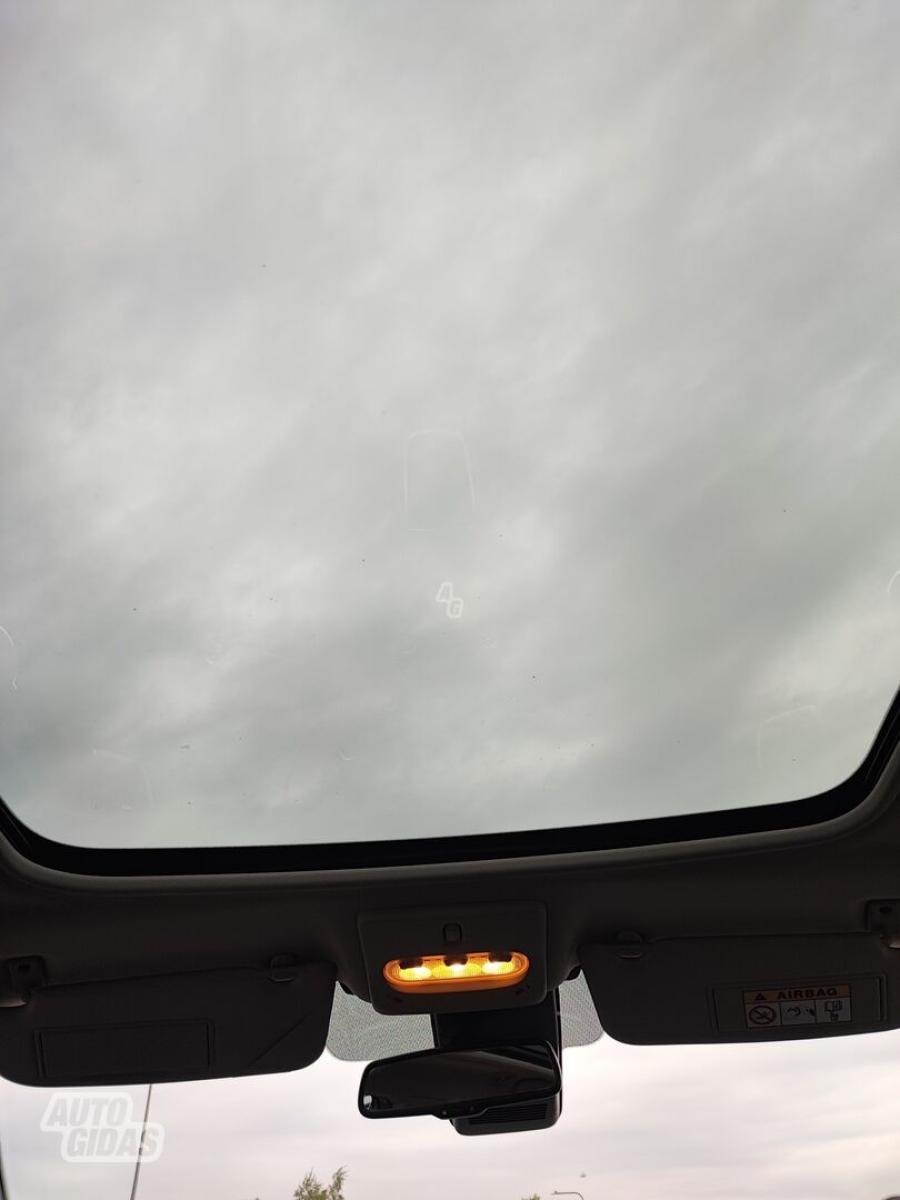 Black Nissan Qashqai 2018 in Panevezys, with an engine capacity of 1.20 L and mileage of 111 thousand km for 9800 €, photo 5 on AUTOMOTO.COM.LV