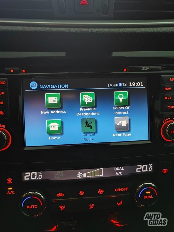 Black Nissan Qashqai 2018 in Panevezys, with an engine capacity of 1.20 L and mileage of 111 thousand km for 9800 €, photo 7 on AUTOMOTO.COM.LV
