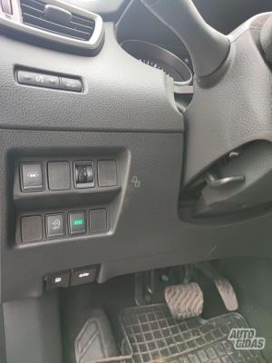 Black Nissan Qashqai 2018 in Panevezys, with an engine capacity of 1.20 L and mileage of 111 thousand km for 9800 €, photo 16 on AUTOMOTO.COM.LV