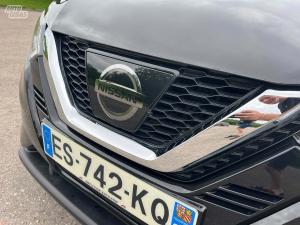 Black Nissan Qashqai 2018 in Kaunas, with an engine capacity of 1.20 L and mileage of 150 thousand km for 12100 €, photo 5 on AUTOMOTO.COM.LV