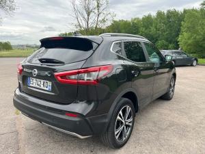 Black Nissan Qashqai 2018 in Kaunas, with an engine capacity of 1.20 L and mileage of 150 thousand km for 12100 €, photo 9 on AUTOMOTO.COM.LV
