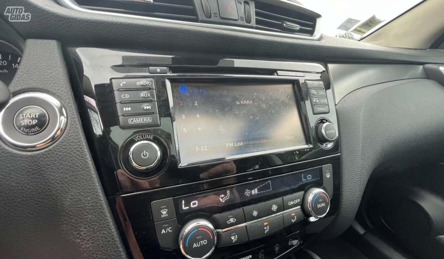 Black Nissan Qashqai 2018 in Kaunas, with an engine capacity of 1.20 L and mileage of 150 thousand km for 12100 €, photo 16 on AUTOMOTO.COM.LV