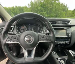Black Nissan Qashqai 2018 in Kaunas, with an engine capacity of 1.20 L and mileage of 150 thousand km for 12100 €, photo 18 on AUTOMOTO.COM.LV