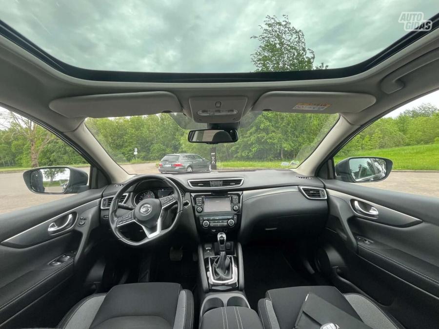 Black Nissan Qashqai 2018 in Kaunas, with an engine capacity of 1.20 L and mileage of 150 thousand km for 12100 €, photo 19 on AUTOMOTO.COM.LV