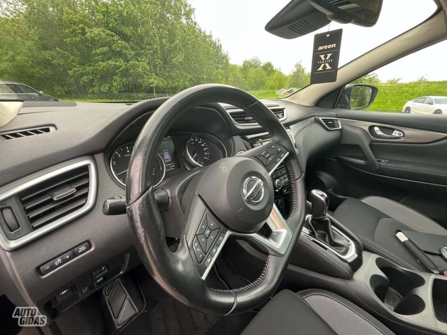 Black Nissan Qashqai 2018 in Kaunas, with an engine capacity of 1.20 L and mileage of 150 thousand km for 12100 €, photo 20 on AUTOMOTO.COM.LV