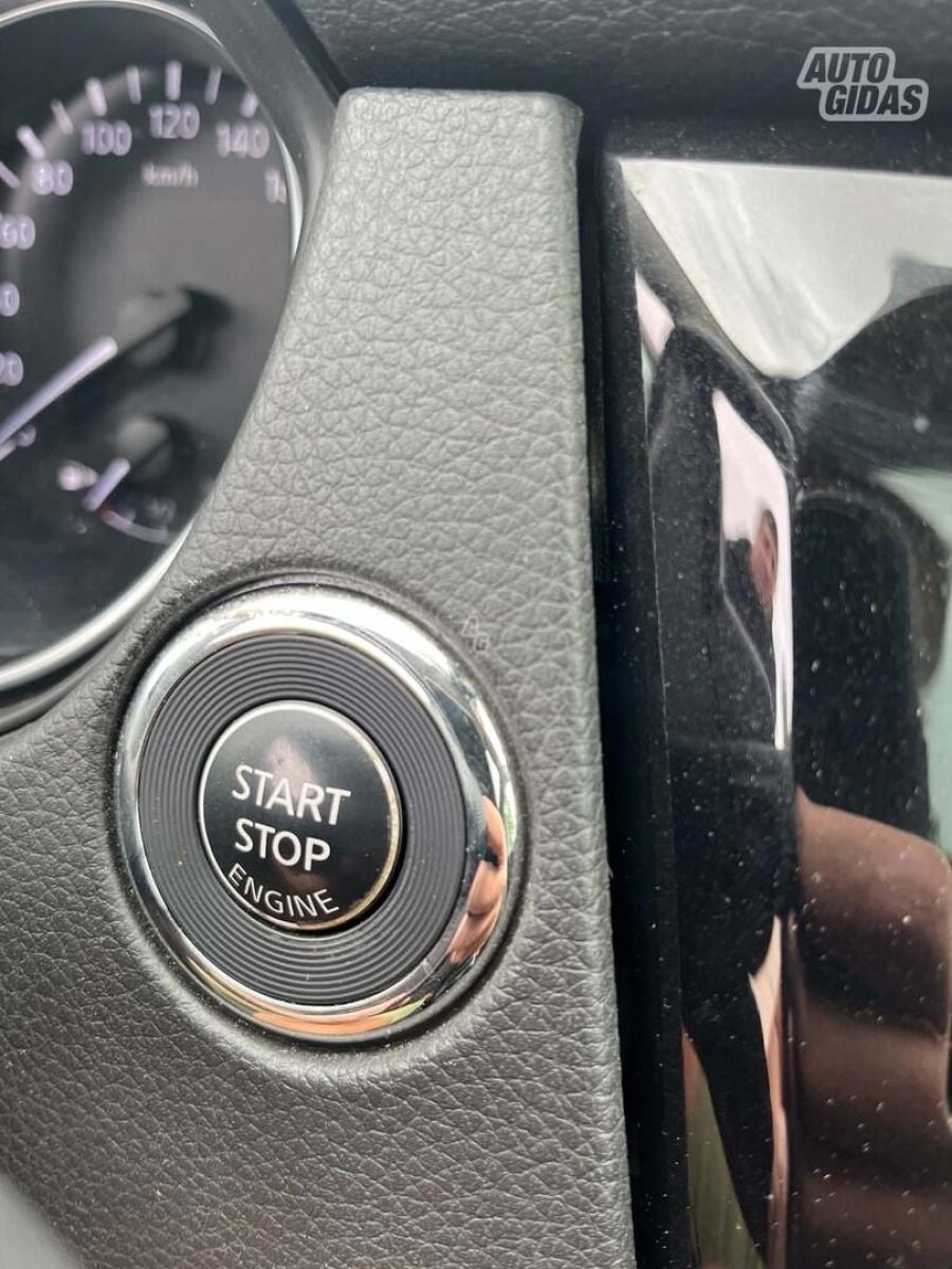 Black Nissan Qashqai 2018 in Kaunas, with an engine capacity of 1.20 L and mileage of 150 thousand km for 12100 €, photo 21 on AUTOMOTO.COM.LV