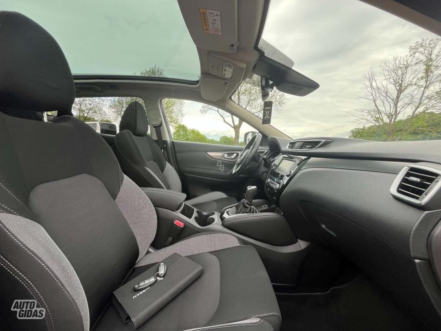 Black Nissan Qashqai 2018 in Kaunas, with an engine capacity of 1.20 L and mileage of 150 thousand km for 12100 €, photo 27 on AUTOMOTO.COM.LV