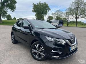 Melns Nissan Qashqai 2018 Kauņa, ar dzinēja tilpumu 1.20 L un nobraukumu 150 tūkst. km par 12900 €, foto 4 vietnē AUTOMOTO.COM.LV