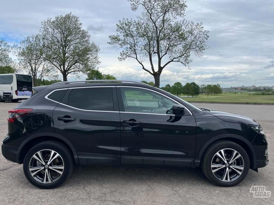 Melns Nissan Qashqai 2018 Kauņa, ar dzinēja tilpumu 1.20 L un nobraukumu 150 tūkst. km par 12900 €, foto 7 vietnē AUTOMOTO.COM.LV