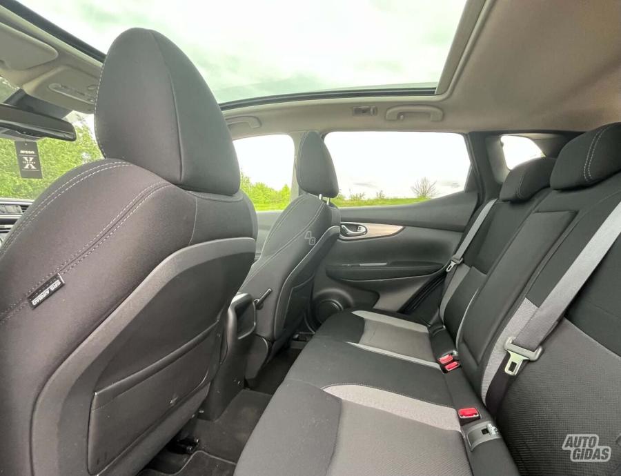 Melns Nissan Qashqai 2018 Kauņa, ar dzinēja tilpumu 1.20 L un nobraukumu 150 tūkst. km par 12900 €, foto 29 vietnē AUTOMOTO.COM.LV