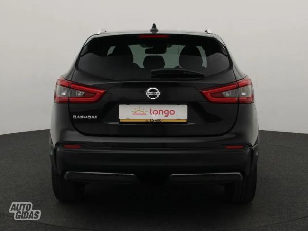 Black Nissan Qashqai 2018 in Vilnius, with an engine capacity of 1.20 L and mileage of 161 thousand km for 11799 €, photo 5 on AUTOMOTO.COM.LV