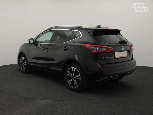 Black Nissan Qashqai 2018 in Vilnius, with an engine capacity of 1.20 L and mileage of 161 thousand km for 11799 €, photo 7 on AUTOMOTO.COM.LV