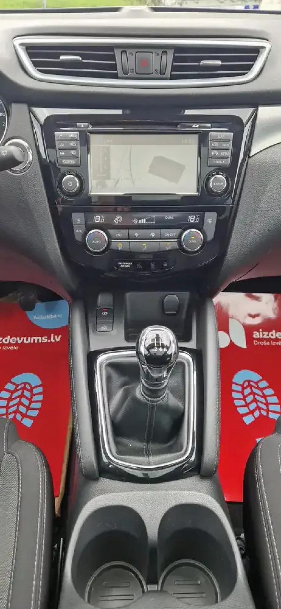 Melns Nissan Qashqai 2018 Daugavpils, ar dzinēja tilpumu 1.50 L un nobraukumu 50 tūkst. km par 13550 €, foto 9 vietnē AUTOMOTO.COM.LV