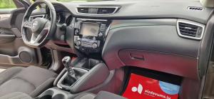 Melns Nissan Qashqai 2018 Daugavpils, ar dzinēja tilpumu 1.50 L un nobraukumu 50 tūkst. km par 13550 €, foto 24 vietnē AUTOMOTO.COM.LV