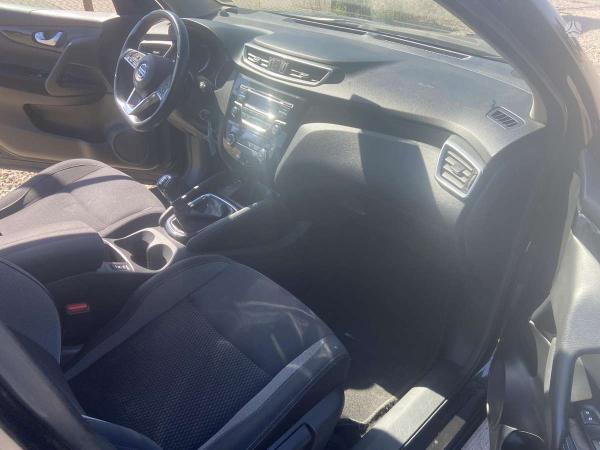 Black Nissan Qashqai 2018 in Taurage, with an engine capacity of 1.20 L and mileage of 163 thousand km for 8750 €, photo 9 on AUTOMOTO.COM.LV
