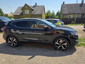 Melns Nissan Qashqai 2018 Marijampole, ar dzinēja tilpumu 1.46 L un nobraukumu 162 tūkst. km par 11000 €, foto  vietnē AUTOMOTO.COM.LV