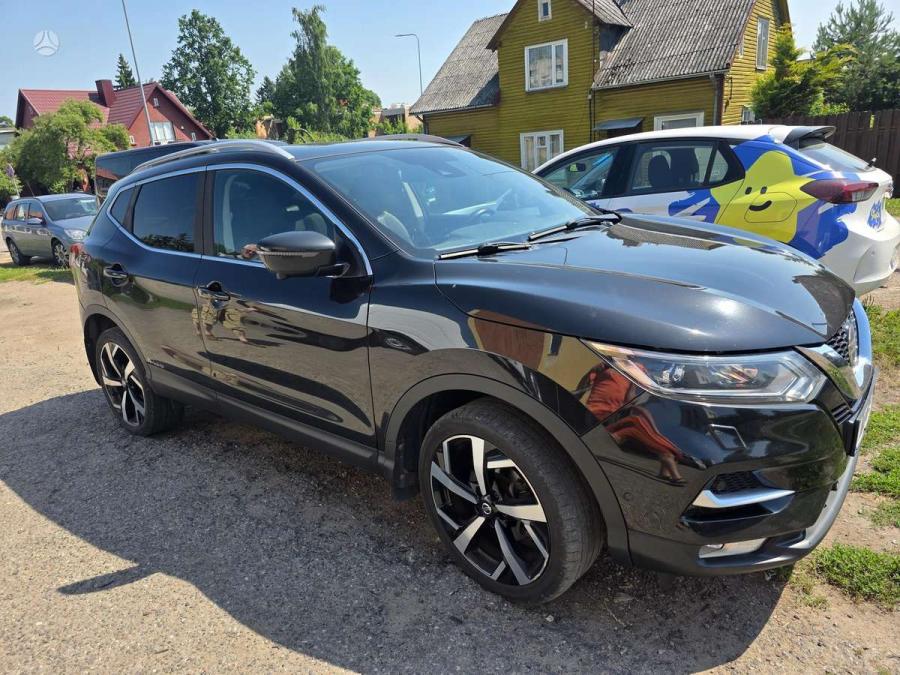 Melns Nissan Qashqai 2018 Marijampole, ar dzinēja tilpumu 1.46 L un nobraukumu 162 tūkst. km par 11000 €, foto 3 vietnē AUTOMOTO.COM.LV
