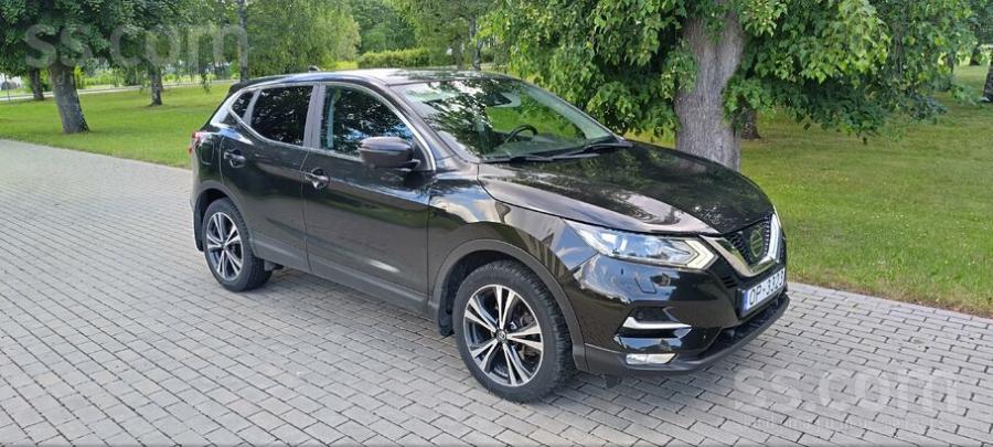 Melns Nissan Qashqai 2018 Tukums, ar dzinēja tilpumu 1.60 L un nobraukumu 160 tūkst. km par 12250 €, foto 1 vietnē AUTOMOTO.COM.LV