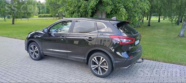 Melns Nissan Qashqai 2018 Tukums, ar dzinēja tilpumu 1.60 L un nobraukumu 160 tūkst. km par 12250 €, foto 3 vietnē AUTOMOTO.COM.LV