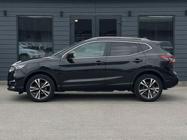 Melns Nissan Qashqai 2018 Jelgava, ar dzinēja tilpumu 1.20 L un nobraukumu 220 tūkst. km par 10800 €, foto 5 vietnē AUTOMOTO.COM.LV