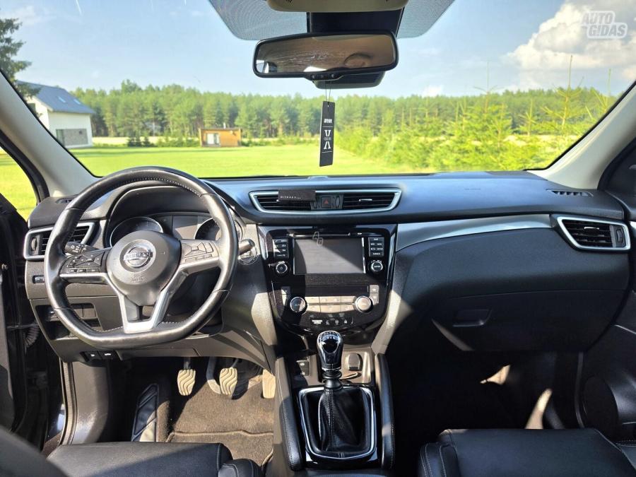 Melns Nissan Qashqai 2018 Viļņa, ar dzinēja tilpumu 1.60 L un nobraukumu 115 tūkst. km par 12000 €, foto 11 vietnē AUTOMOTO.COM.LV