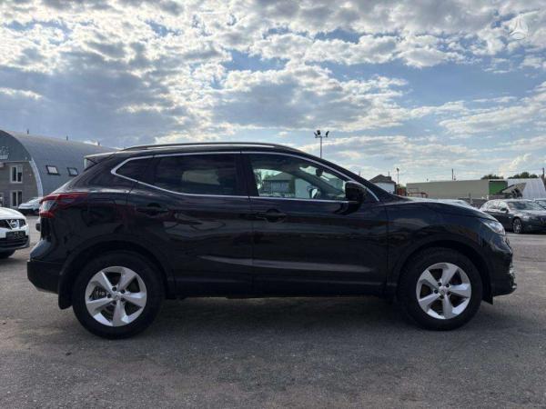 Melns Nissan Qashqai 2018 Radviliškis, ar dzinēja tilpumu 1.46 L un nobraukumu 109 tūkst. km par 12750 €, foto 8 vietnē AUTOMOTO.COM.LV