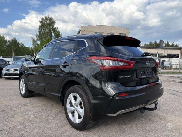 Melns Nissan Qashqai 2018 Radviliškis, ar dzinēja tilpumu 1.46 L un nobraukumu 109 tūkst. km par 12750 €, foto 4 vietnē AUTOMOTO.COM.LV