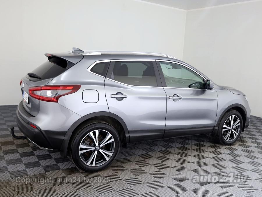 Melns Nissan Qashqai 2018 Tallina, ar dzinēja tilpumu 1.20 L un nobraukumu 138 tūkst. km par 6999 €, foto 4 vietnē AUTOMOTO.COM.LV