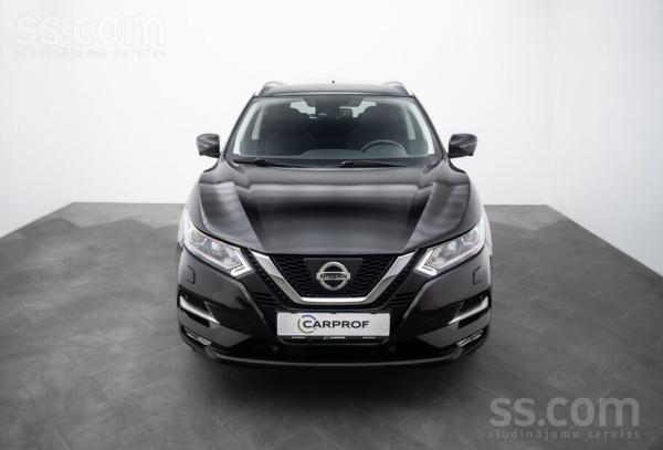 Black Nissan Qashqai 2018 in Tallinn, with an engine capacity of 1.20 L and mileage of 141 thousand km for 10499 €, photo 4 on AUTOMOTO.COM.LV