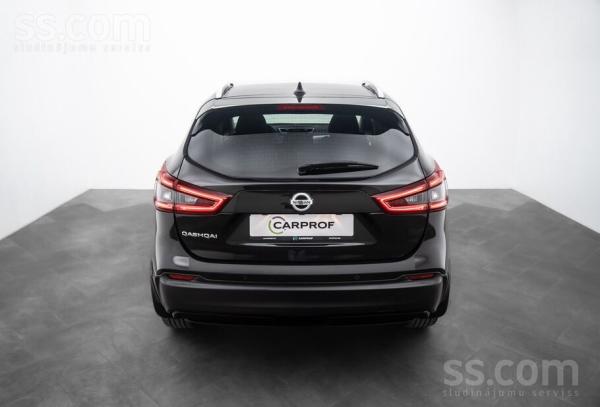 Black Nissan Qashqai 2018 in Tallinn, with an engine capacity of 1.20 L and mileage of 141 thousand km for 10499 €, photo 7 on AUTOMOTO.COM.LV