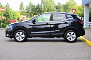 Melns Nissan Qashqai 2018 Rīga, ar dzinēja tilpumu 1.50 L un nobraukumu 150 tūkst. km par 11900 €, foto 4 vietnē AUTOMOTO.COM.LV