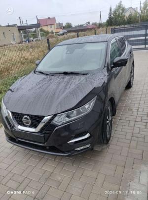 Black Nissan Qashqai 2018 in Vilnius, with an engine capacity of 1.20 L and mileage of 201 thousand km for 7650 €, photo  on AUTOMOTO.COM.LV
